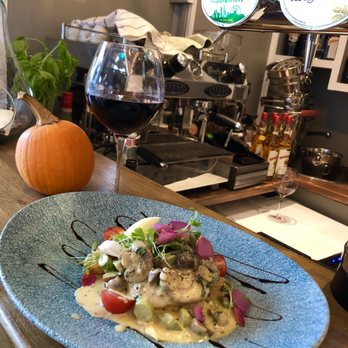 THE CHELSEA CORNER - Updated June 2025 - 12 Photos - 451 Fulham Rd ...