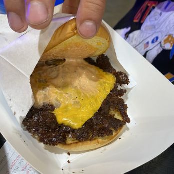 BURGER BODEGA - Updated August 2024 - 694 Photos & 402 Reviews - 4520 ...