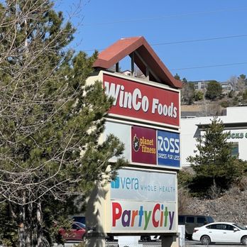 PLANET FITNESS - Updated November 2025 - 107 Photos & 64 Reviews - 2863 ...