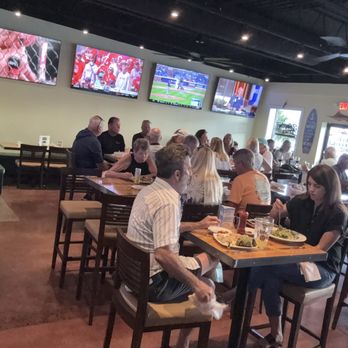 FENWICK PUB - Updated January 2026 - 28 Photos & 25 Reviews - 305 ...