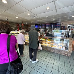 LONG’S FAMILY PASTRY - Updated January 2025 - 1105 Photos & 486 Reviews ...