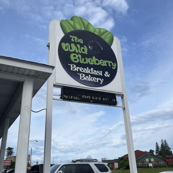 THE WILD BLUEBERRY BREAKFAST & BAKERY - Updated July 2024 - 70 Photos ...