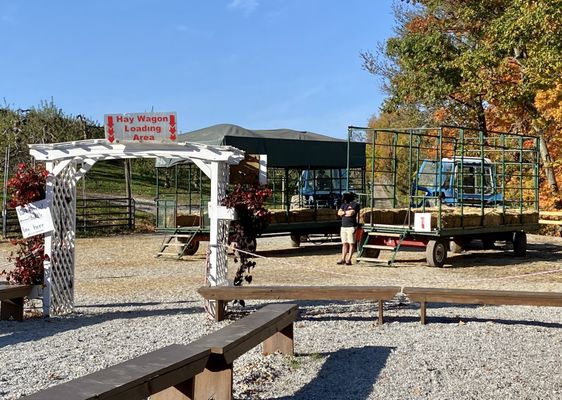 SIMMONS FARM - Updated December 2025 - 144 Photos & 59 Reviews - 170 ...