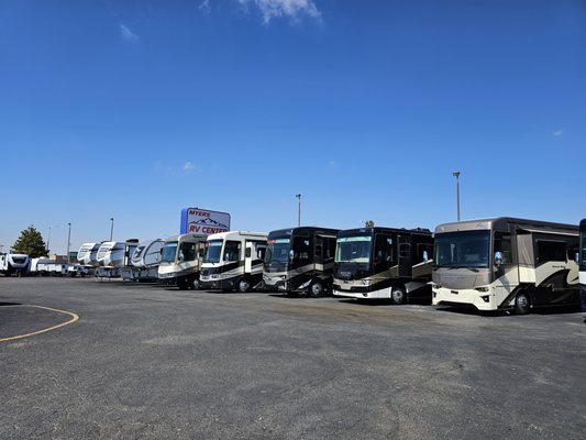 MYERS RV CENTER - Updated December 2025 - 25 Photos & 35 Reviews ...