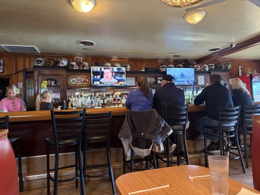 LAYCOFF’S TAVERN - Updated June 2026 - 32 Photos & 44 Reviews - 3530 N ...