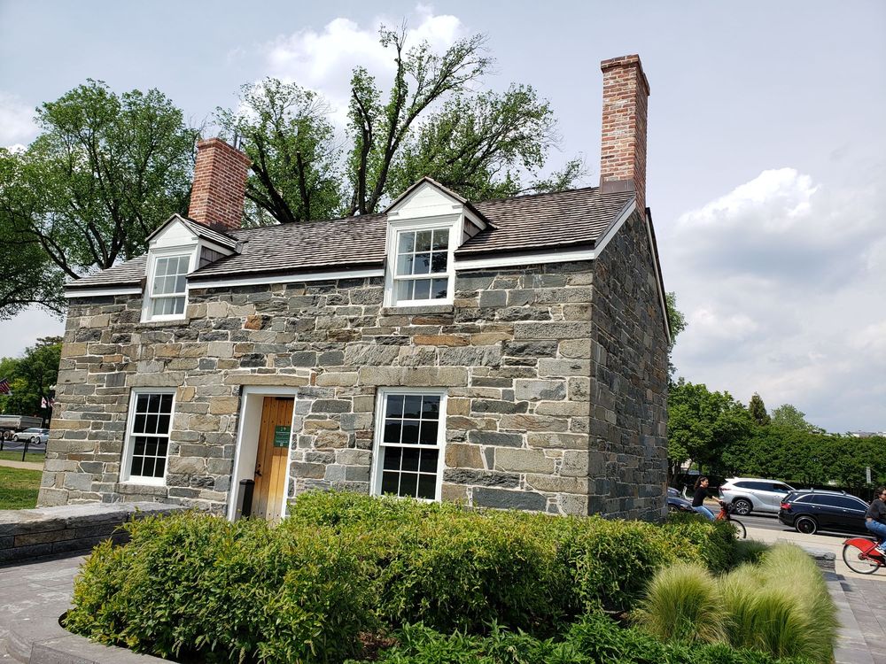 THE LOCK KEEPER’S HOUSE - 20 Photos - 1700 Constitution, Washington ...