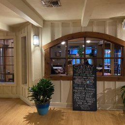 GRINS RESTAURANT - Updated June 2025 - 249 Photos & 372 Reviews - 802 N ...