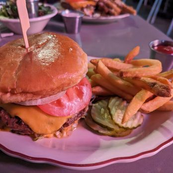 ZINBURGER - Updated May 2024 - 959 Photos & 1076 Reviews - 344 N ...