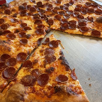 CALIENTE PIZZA & DRAFTHOUSE - Updated April 2025 - 72 Photos & 62 ...