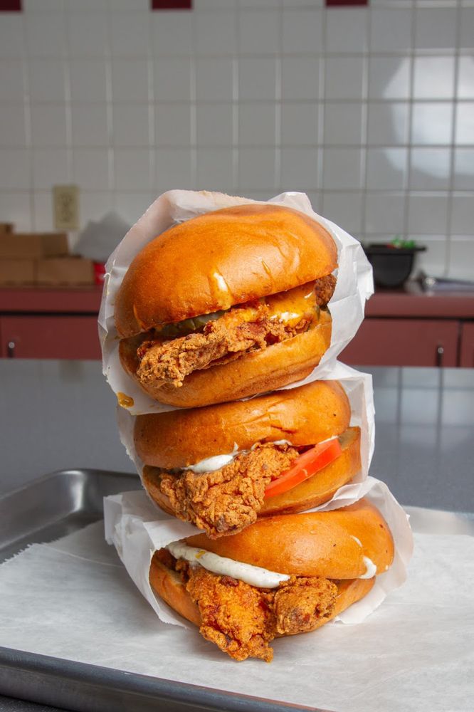ALI’S CHICKEN & WAFFLES - 258 Photos & 419 Reviews - 4350 University ...