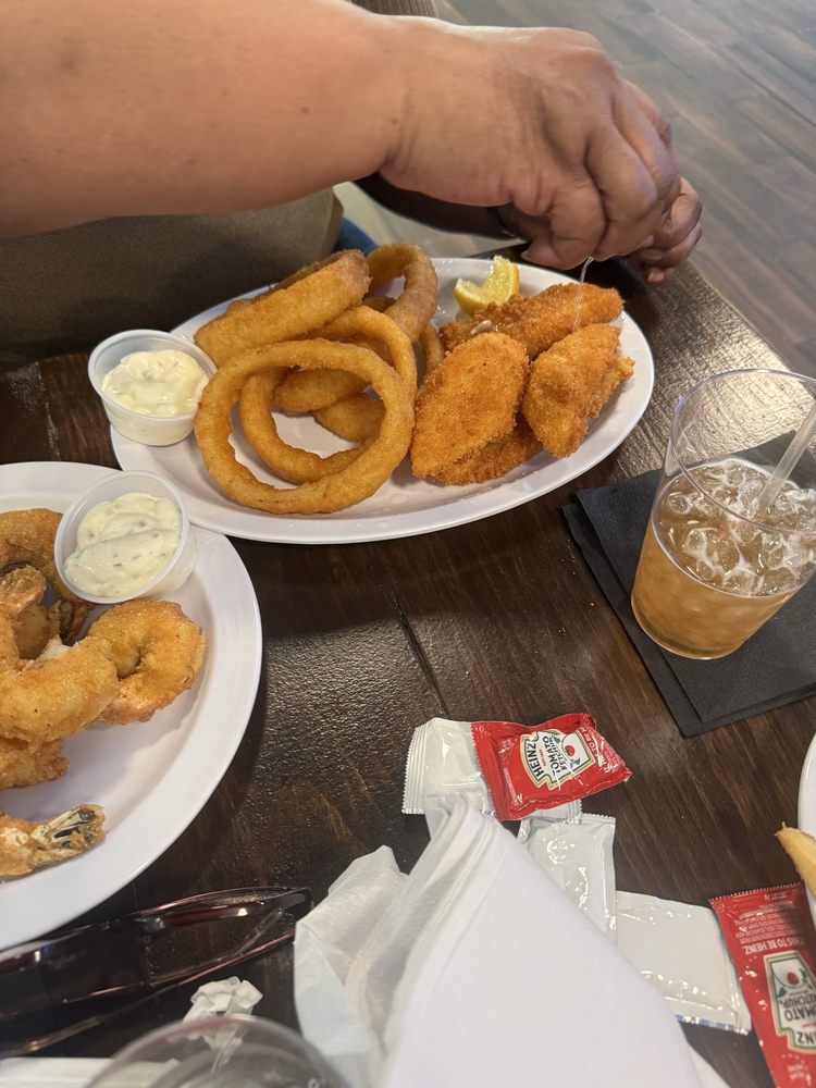 THE FISH BAR - Updated October 2025 - 11 Photos - 2421 Arthur Ave, The ...