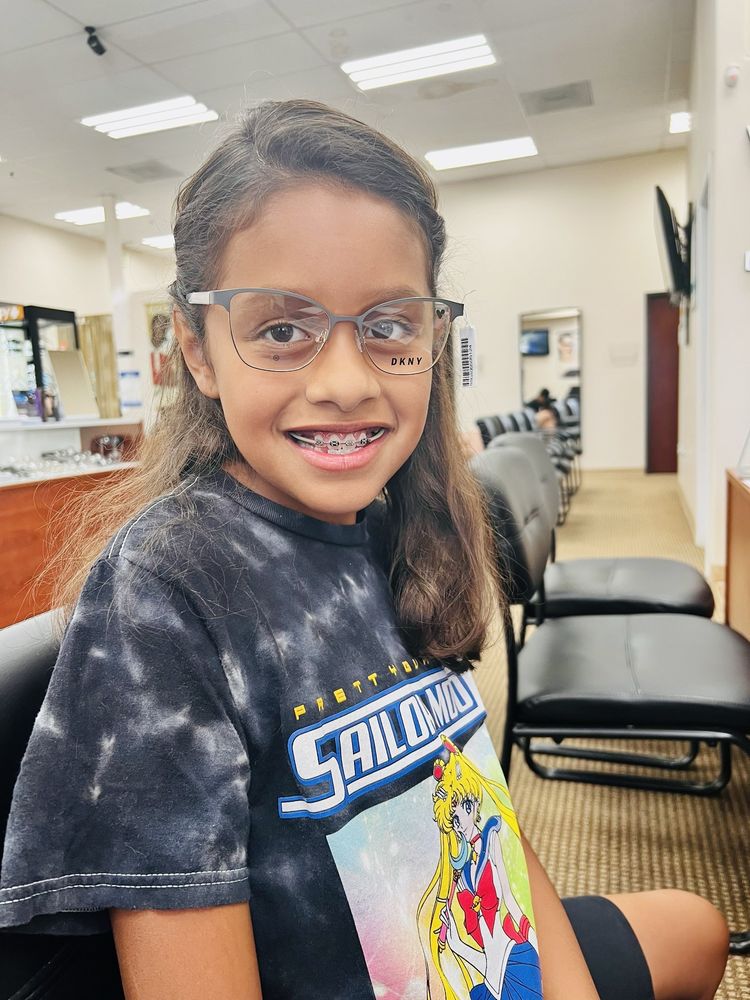 VISION EXPRESS OPTOMETRY - Updated July 2024 - 12 Photos & 68 Reviews ...