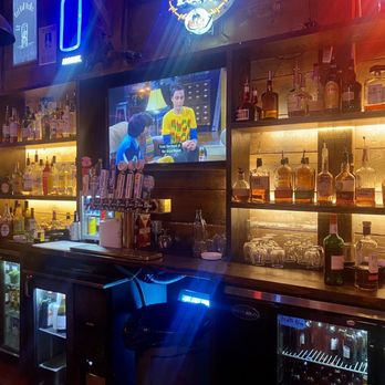 MAVERICK SALOON - Updated January 2025 - 282 Photos & 215 Reviews ...