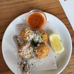 BAR TOTI - Updated October 2025 - 186 Photos & 59 Reviews - 2113 Manor ...