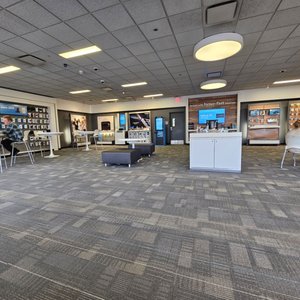 APPLE STORE - CARLSBAD - Updated August 2025 - 77 Photos & 502 Reviews ...