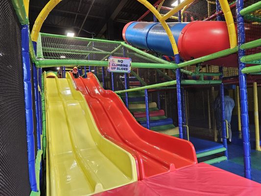 LUV 2 PLAY SUTTON - Updated December 2025 - 14 Photos & 11 Reviews ...