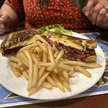 RIVERVIEW RESTAURANT - Updated January 2026 - 195 Photos & 145 Reviews ...