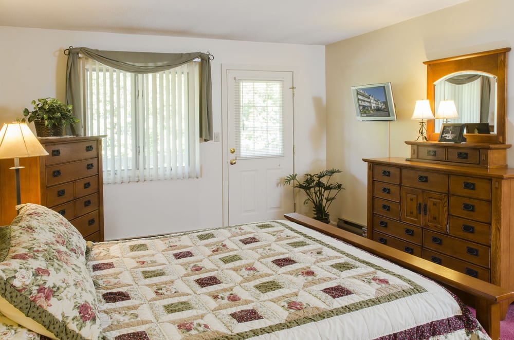 NORDIC INN - 13 Photos & 13 Reviews - 227 Main St, Lincoln, NH - Yelp