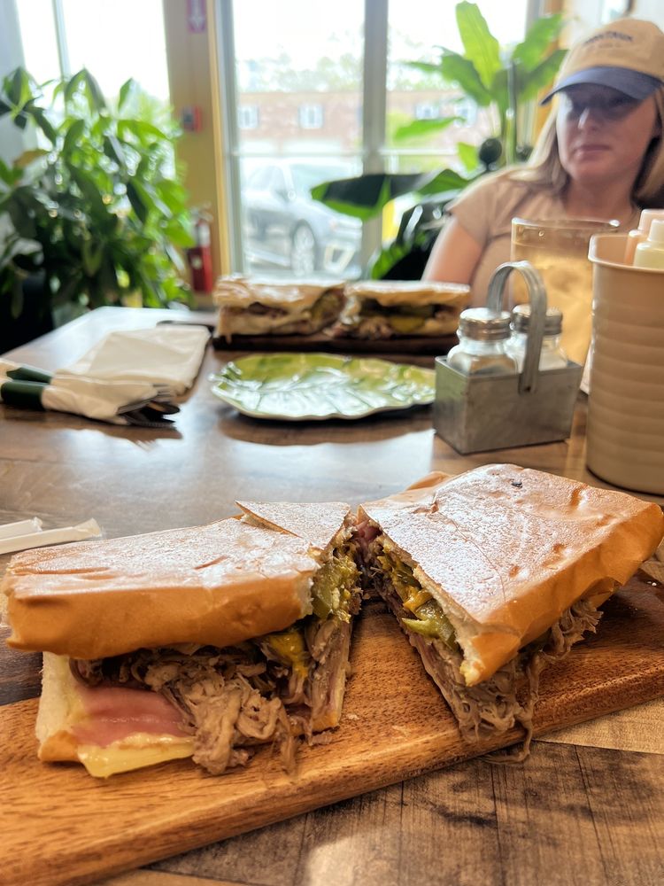MIMA’S CUBAN CAFE - Updated December 2025 - 93 Photos & 77 Reviews ...