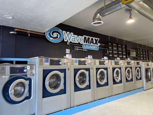 WAVEMAX LAUNDRY - Updated October 2025 - 71 Photos & 167 Reviews - 412 ...