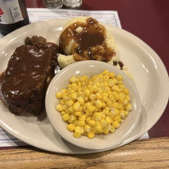 FRIENDLY TAVERN - Updated December 2025 - 411 Photos & 488 Reviews ...