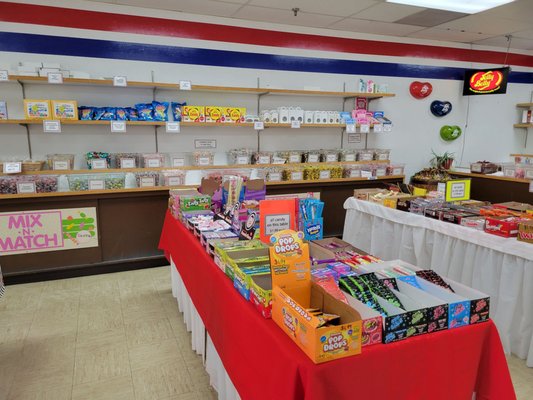 SUPREME NUT & CANDY - Updated November 2025 - 22 Photos & 15 Reviews ...