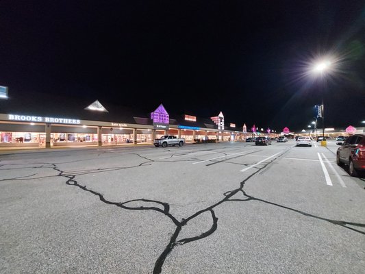 TANGER OUTLETS TILTON - Updated December 2025 - 19 Photos & 56 Reviews ...