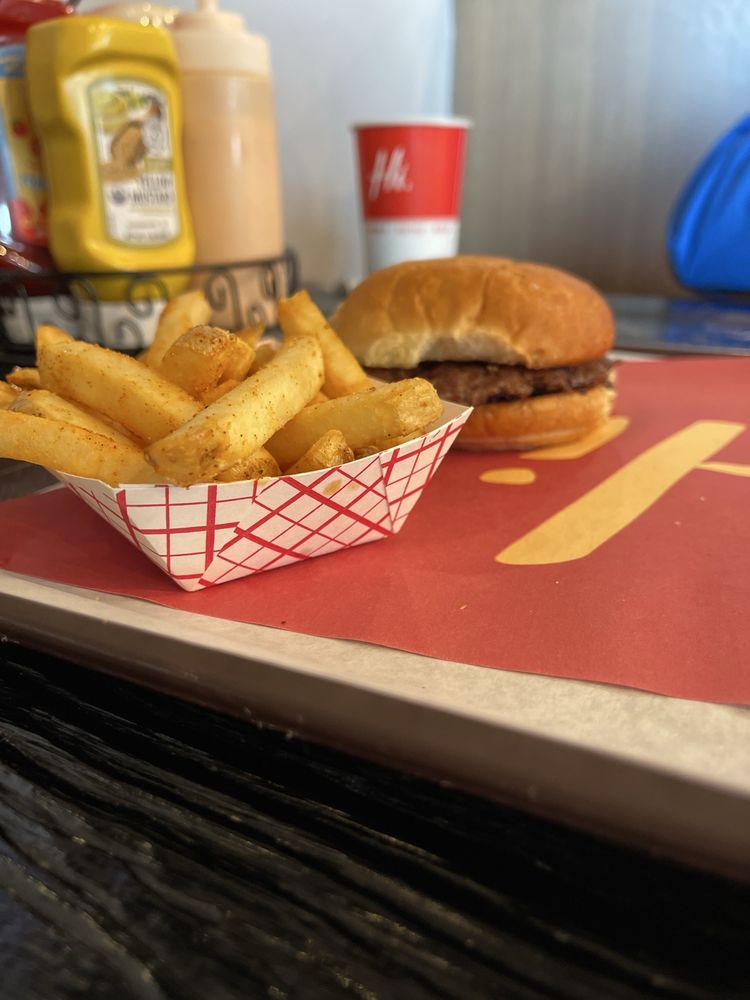 HI-POINTE DRIVE-IN - Updated December 2025 - 54 Photos & 54 Reviews ...