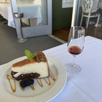 LARA’S FINE DINING - Updated June 2024 - 669 Photos & 379 Reviews ...