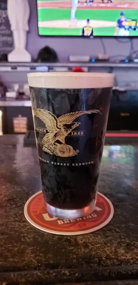 HYDRANT PUB & GRUB - Updated August 2024 - 11 Photos - 786 Front St ...