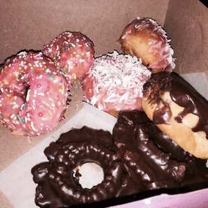 BOSA DONUTS - Updated June 2025 - 101 Photos & 104 Reviews - 6872 E ...