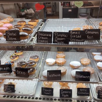 DIXIE DONUTS - Updated October 2024 - 37 Photos & 27 Reviews - 2830 W ...