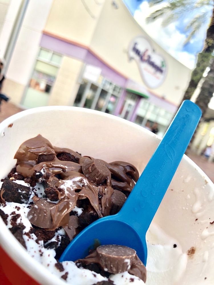 FRO-YOTOPIA - 16 Photos & 25 Reviews - 11701 Lake Victoria Gardens Ave ...