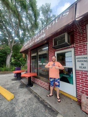 SIMPLY DELICIOUS - COUNTRY MARKET & DELI - Updated October 2024 - 96 ...