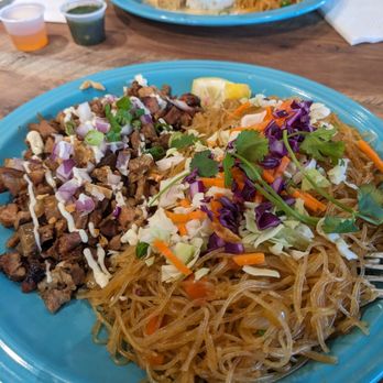 CHEBOGZ - Updated April 2025 - 270 Photos & 115 Reviews - 2710 Beacon ...