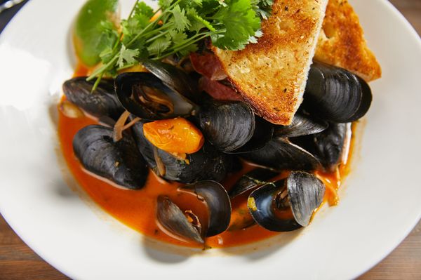 UNION 50 - Updated March 2025 - 1898 Photos & 998 Reviews - 620 N East ...