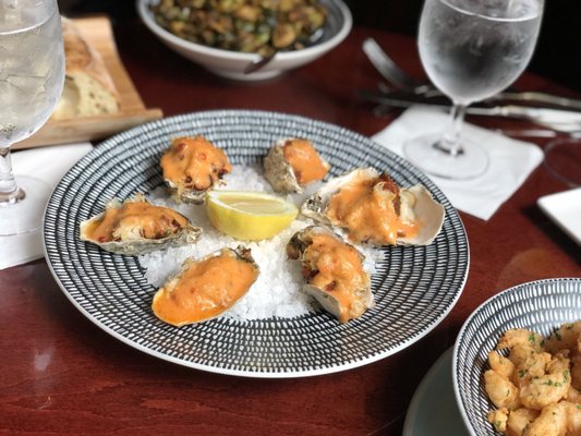 SHUCKERS OYSTER BAR - 590 Photos & 561 Reviews - 411 University St ...