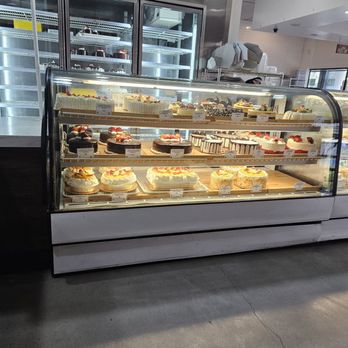 CANDLE LIGHT BAKERY - Updated June 2024 - 1351 Photos & 825 Reviews ...