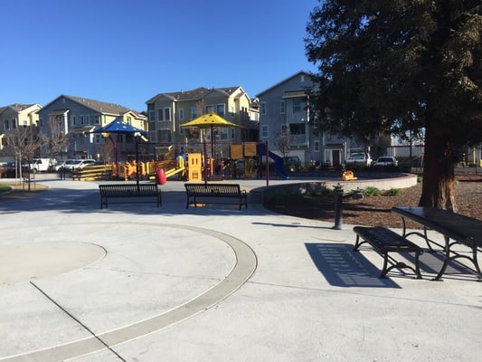 NEWHALL PARK - Updated January 2026 - 10 Photos & 17 Reviews - 972 ...