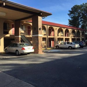 RIVET HOUSE - Updated June 2025 - 23 Photos - 355 Oneta St, Athens ...