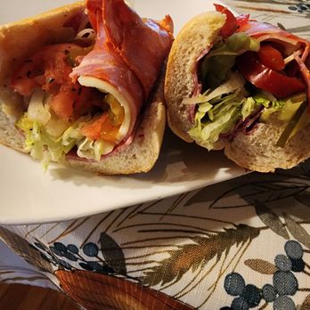 CASAPULLA’S NORTH STEAK & SUB SHOP - Updated December 2025 - 26 Photos ...