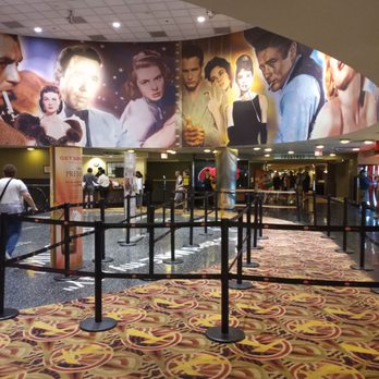 AMC RIVER EAST 21 - Updated June 2024 - 301 Photos & 725 Reviews - 322 ...