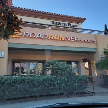 ROAD RUNNER SPORTS - Updated December 2025 - 114 Photos & 506 Reviews ...