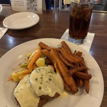 THE CRANBURY INN - Updated July 2025 - 87 Photos & 192 Reviews - 21 S ...