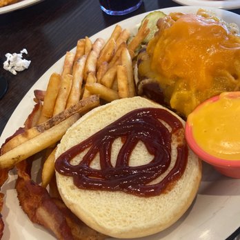 THE HUNGRY MULE - Updated July 2024 - 228 Photos & 320 Reviews - 463 S ...