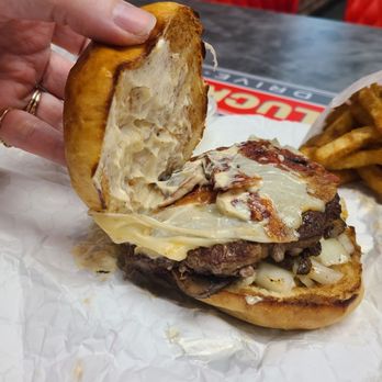 LUCKY’S DRIVE-IN - Updated November 2024 - 69 Photos & 31 Reviews ...