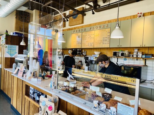 FRESH FLOURS - Updated May 2024 - 232 Photos & 178 Reviews - 1624 S ...