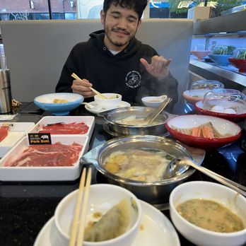 SHABU PLUS ROTARY HOT POT WICKER PARK - Updated October 2024 - 124 ...