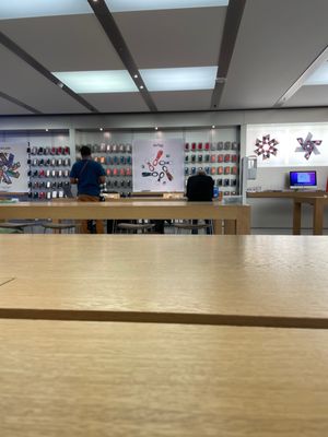 APPLE ANCHORAGE 5TH AVENUE MALL - Updated September 2025 - 21 Photos ...
