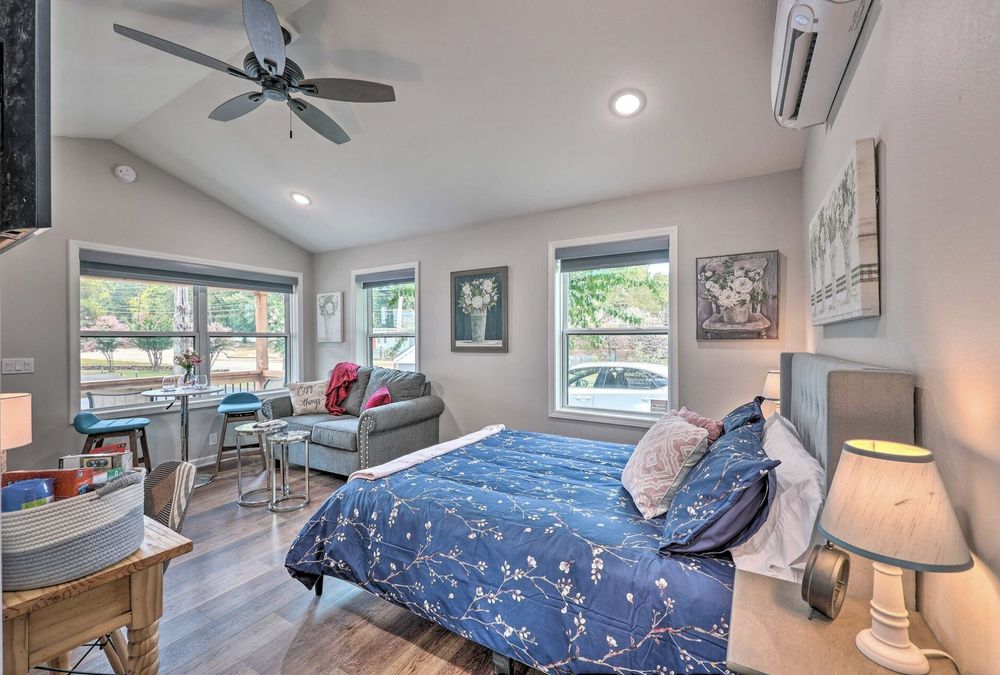 SETTLE INN - Updated May 2025 - 34 Photos - 903 Park Ave, Hot Springs ...